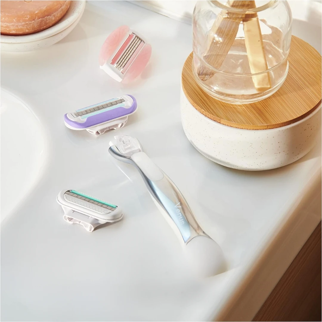 Gillette® Venus Aparat Deluxe Smooth Platinum sa 1 Brijačem, | eApoteka